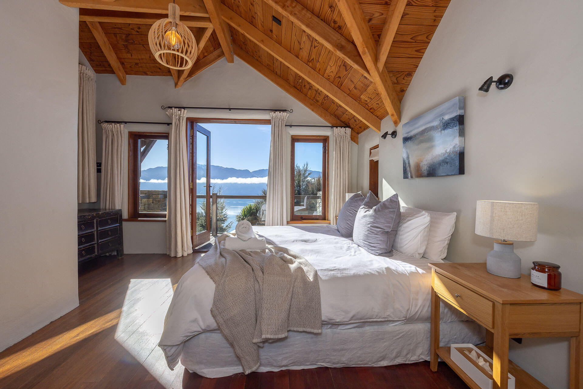 Luxury Mountain Vacation Retreat - Lake Hawea Views - Release NZ Wanaka ...