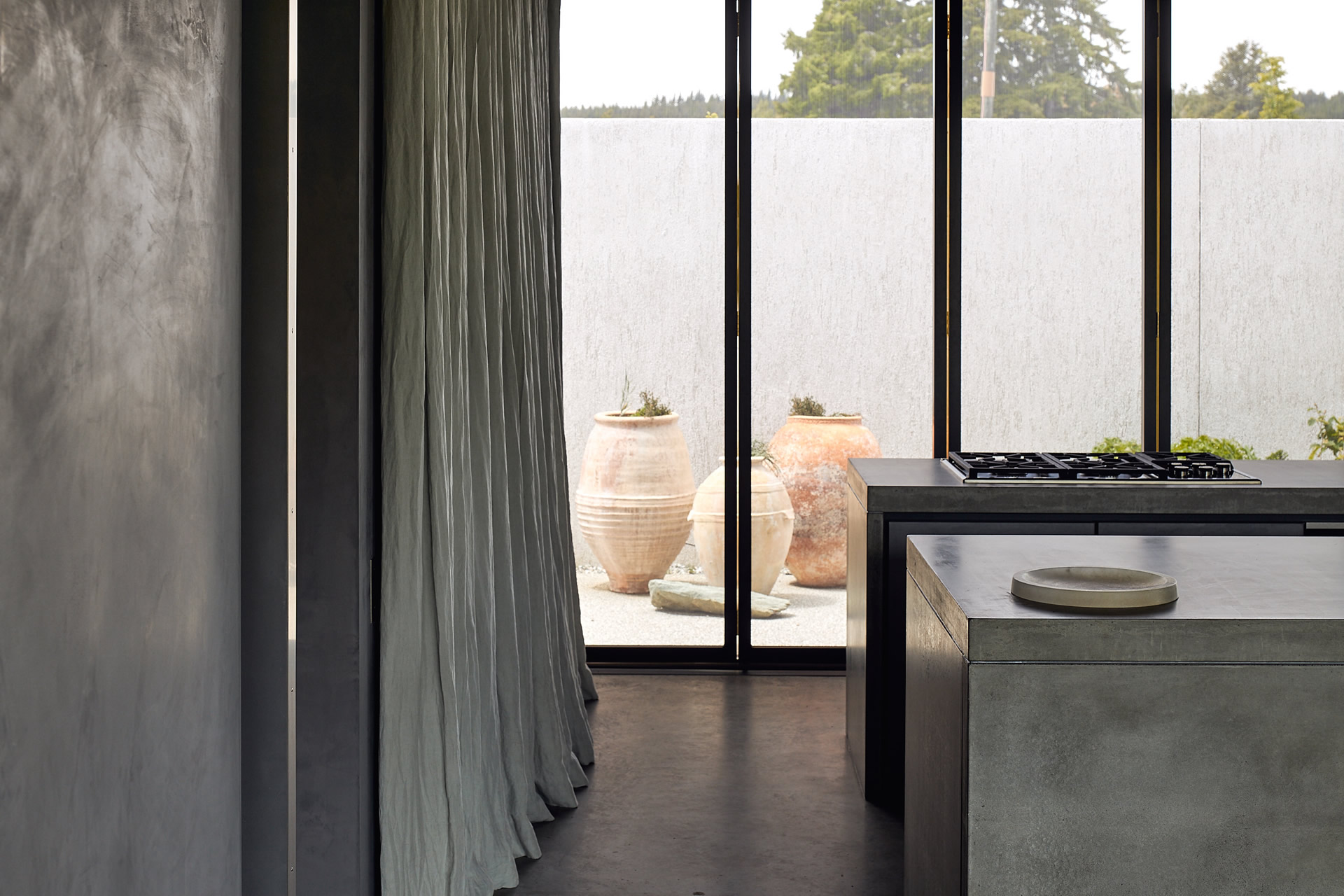 Lake & Mountain Views - Luxury Holiday Rental Villa - Release Wanaka